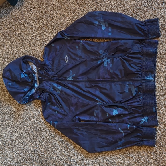 Oakley | Jackets & Coats | Oakley Windbreaker | Poshmark